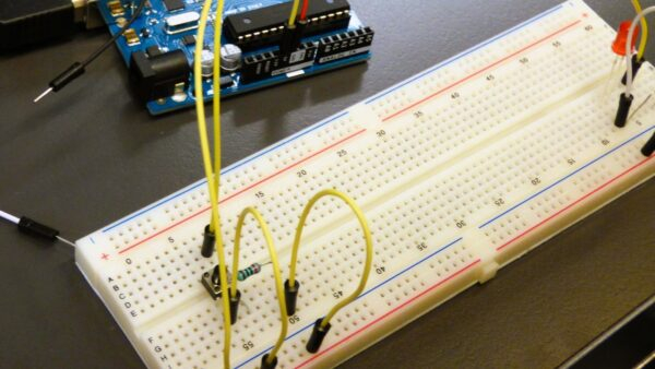 Breadboard Guide For Beginners Vincentvolt